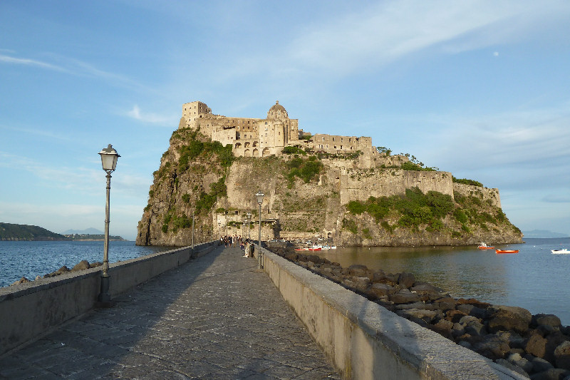 Foto di ISCHIA PONTE borgo dell'isola d'Ischia
